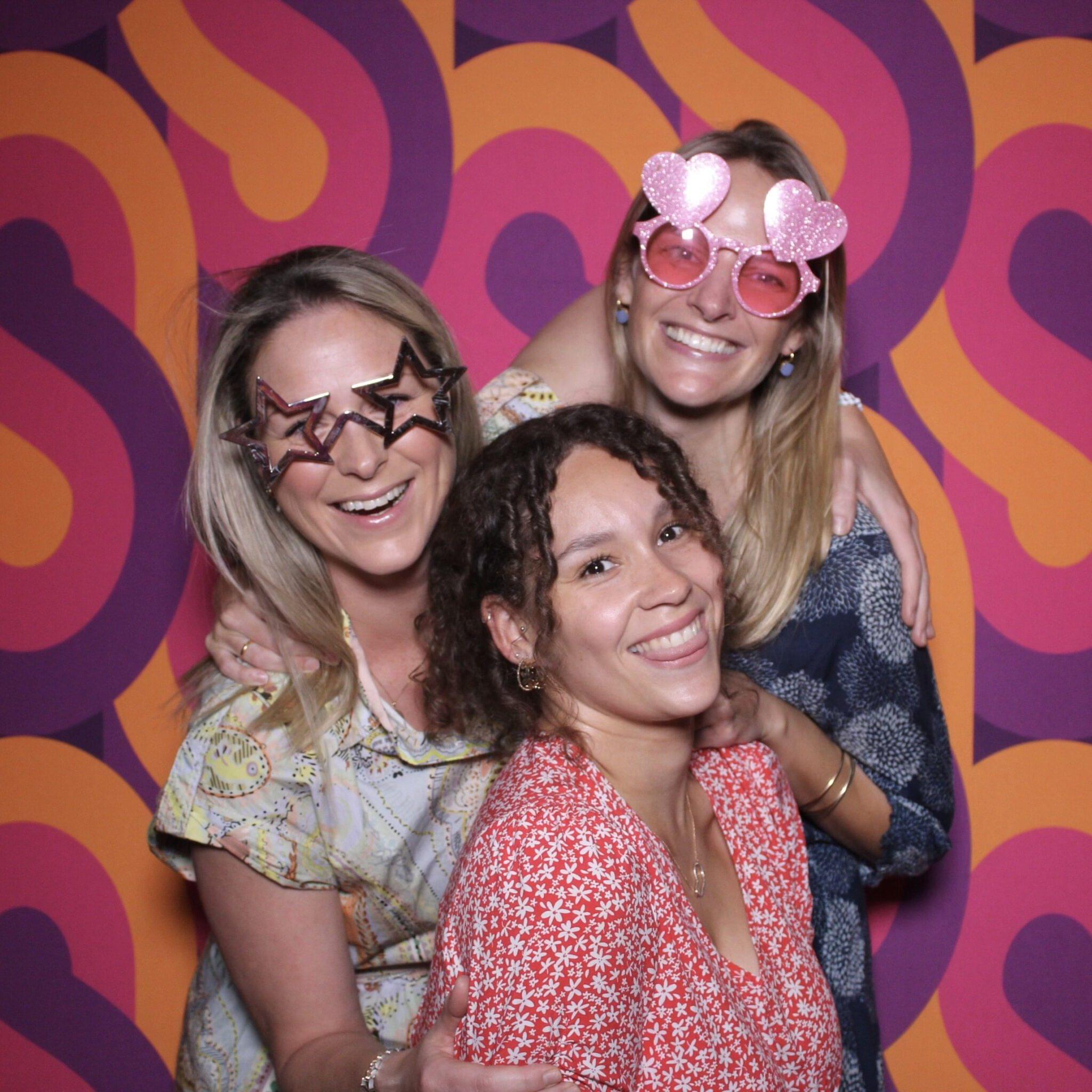 Photo Booth Rental 360, Mirror & More – Emirates Snap Booth